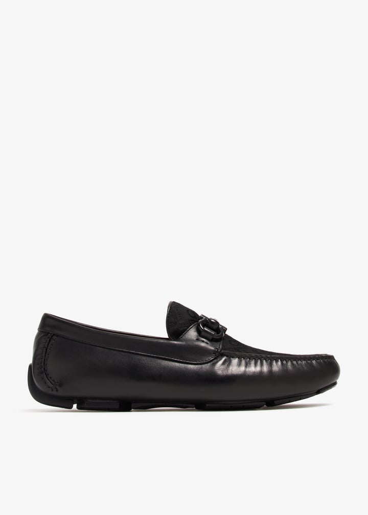 Ferragamo Gancini driver shoes for Men - Black in UAE | Level Shoes
