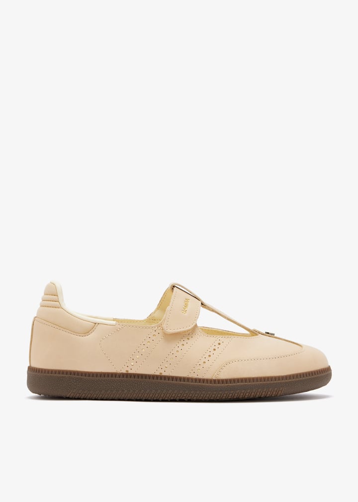 Samba Jane ballet sneakers بيج - للنساء من أديداس في قطر | ليفل شوز