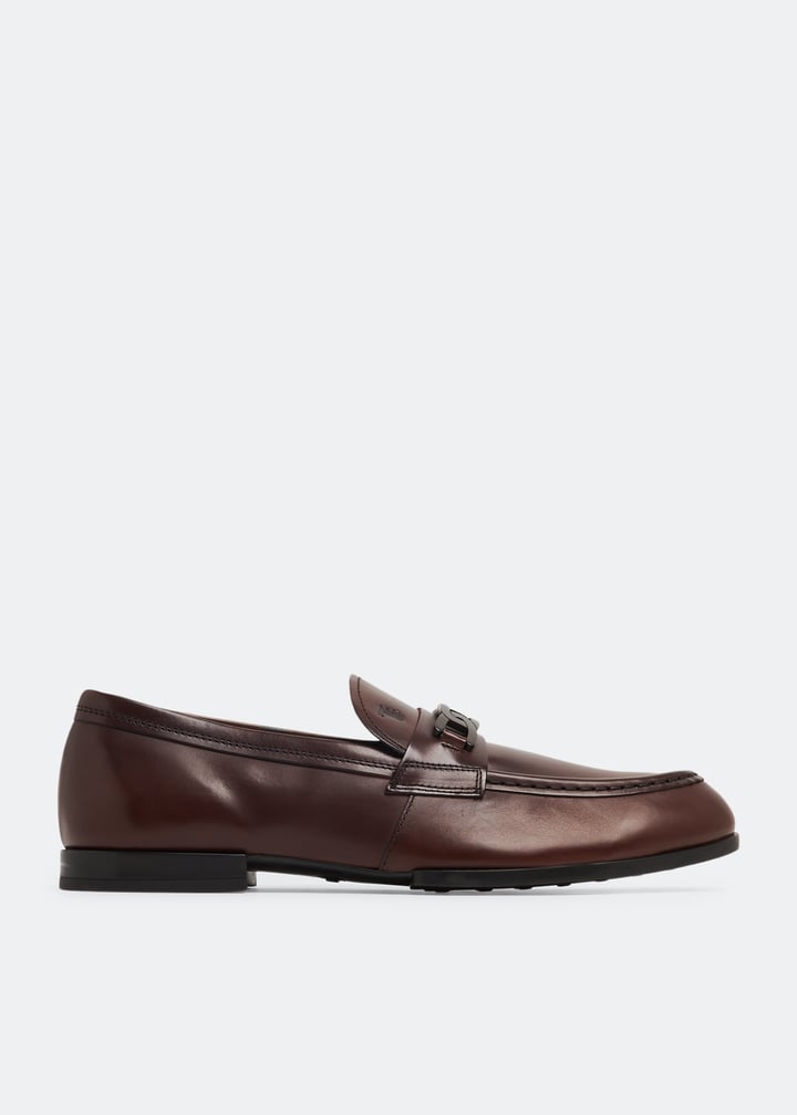 Tod's Chain leather loafers for Men - Brown in UAE | Level Shoes